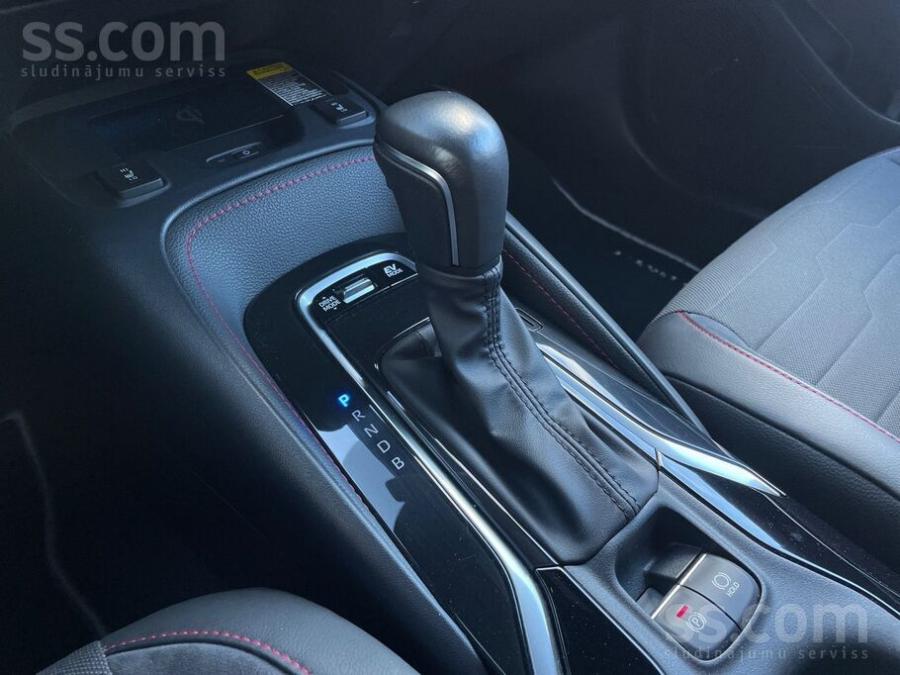 Pelēks Toyota Corolla 2023 Rīga, ar dzinēja tilpumu 1.80 L un nobraukumu 76 tūkst. km par 26590 €, foto 21 vietnē AUTOMOTO.COM.LV