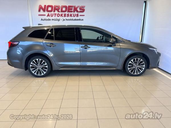 Toyota Corolla 2023 Tallina vietnē Pelēks Toyota Corolla 2023 Tallina, ar dzinēja tilpumu 1.80 L un nobraukumu 86 tūkst. km par 21490 €, foto 5 vietnē AUTOMOTO.COM.LV