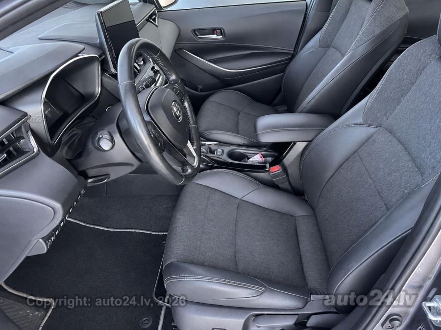 Grey Toyota Corolla 2023 in Tallinn, with an engine capacity of 1.80 L and mileage of 86 thousand km for 21490 €, photo 8 on AUTOMOTO.COM.LV
