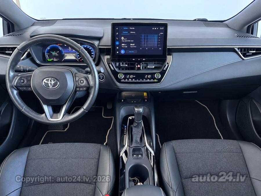 Grey Toyota Corolla 2023 in Tallinn, with an engine capacity of 1.80 L and mileage of 86 thousand km for 21490 €, photo 12 on AUTOMOTO.COM.LV