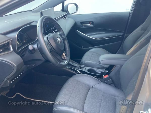 Pelēks Toyota Corolla 2024 Tallina, ar dzinēja tilpumu 1.80 L un nobraukumu 7 tūkst. km par 31995 €, foto 11 vietnē AUTOMOTO.COM.LV