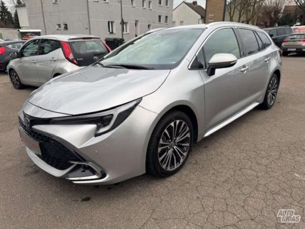 Pelēks Toyota Corolla 2024 Kauņa, ar dzinēja tilpumu 1.80 L un nobraukumu 24 tūkst. km par 30527 €, foto 3 vietnē AUTOMOTO.COM.LV