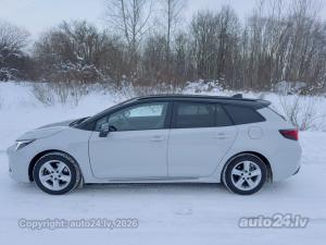 Pelēks Toyota Corolla 2024 Tallina, ar dzinēja tilpumu 2.00 L un nobraukumu 20 tūkst. km par 30500 €, foto  vietnē AUTOMOTO.COM.LV