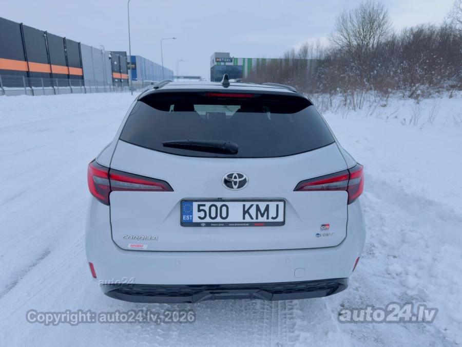 Grey Toyota Corolla 2024 in Tallinn, with an engine capacity of 2.00 L and mileage of 20 thousand km for 30500 €, photo 2 on AUTOMOTO.COM.LV