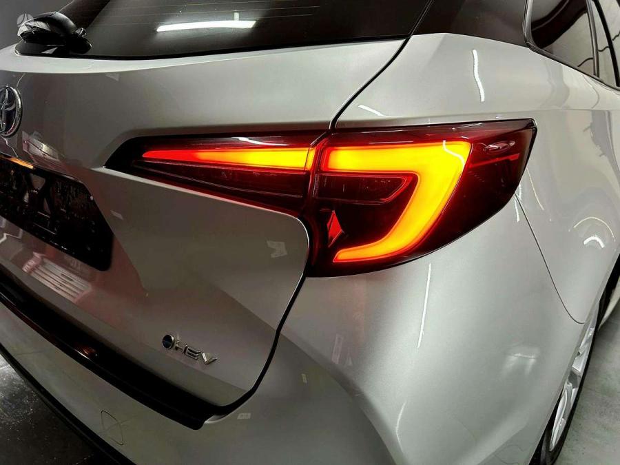 Grey Toyota Corolla 2024 in Utena, with an engine capacity of 1.80 L and mileage of 64 thousand km for 20350 €, photo 18 on AUTOMOTO.COM.LV
