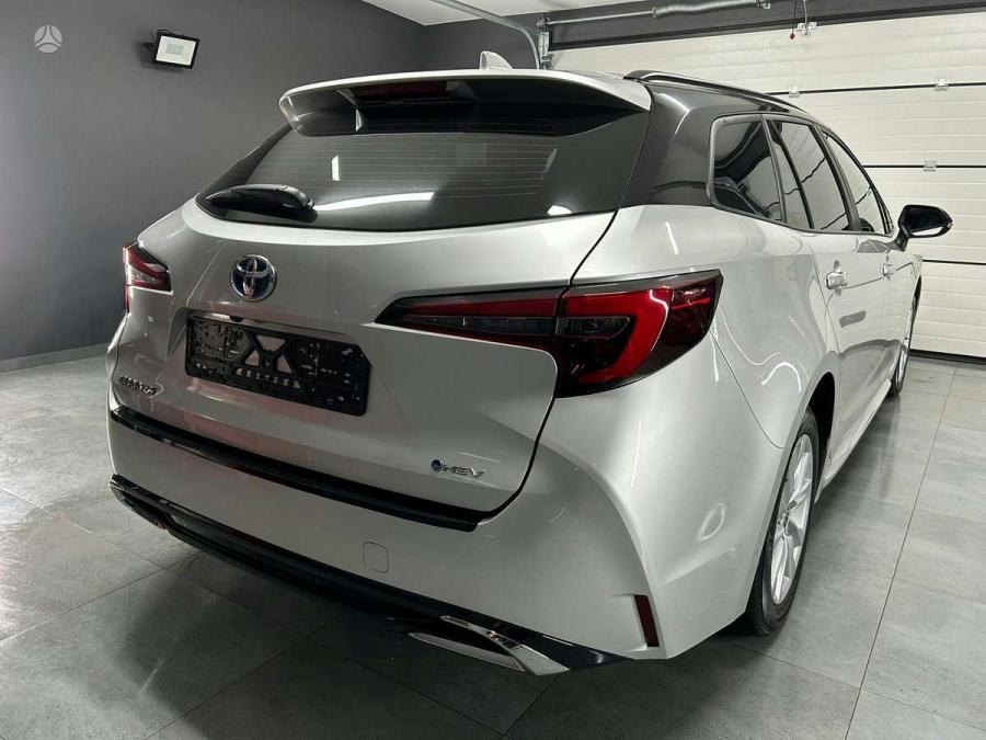 Grey Toyota Corolla 2024 in Utena, with an engine capacity of 1.80 L and mileage of 64 thousand km for 20350 €, photo 20 on AUTOMOTO.COM.LV