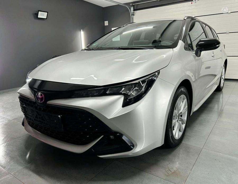 Grey Toyota Corolla 2024 in Utena, with an engine capacity of 1.80 L and mileage of 64 thousand km for 20350 €, photo 29 on AUTOMOTO.COM.LV