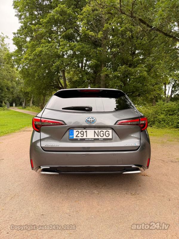 Grey Toyota Corolla 2024 in Tallinn, with an engine capacity of 1.80 L and mileage of 39 thousand km for 25490 €, photo 6 on AUTOMOTO.COM.LV