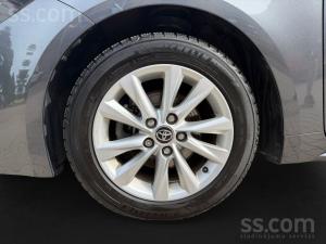 Pelēks Toyota Corolla 2024 Rīga, ar dzinēja tilpumu 1.80 L un nobraukumu 109 tūkst. km par 22400 €, foto 16 vietnē AUTOMOTO.COM.LV