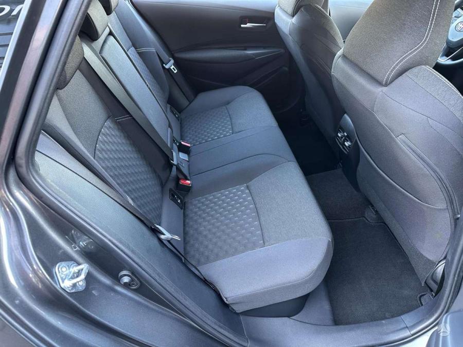 Pelēks Toyota Corolla 2025 Viļņa, ar dzinēja tilpumu 1.80 L un nobraukumu 38 tūkst. km par 23950 €, foto 6 vietnē AUTOMOTO.COM.LV
