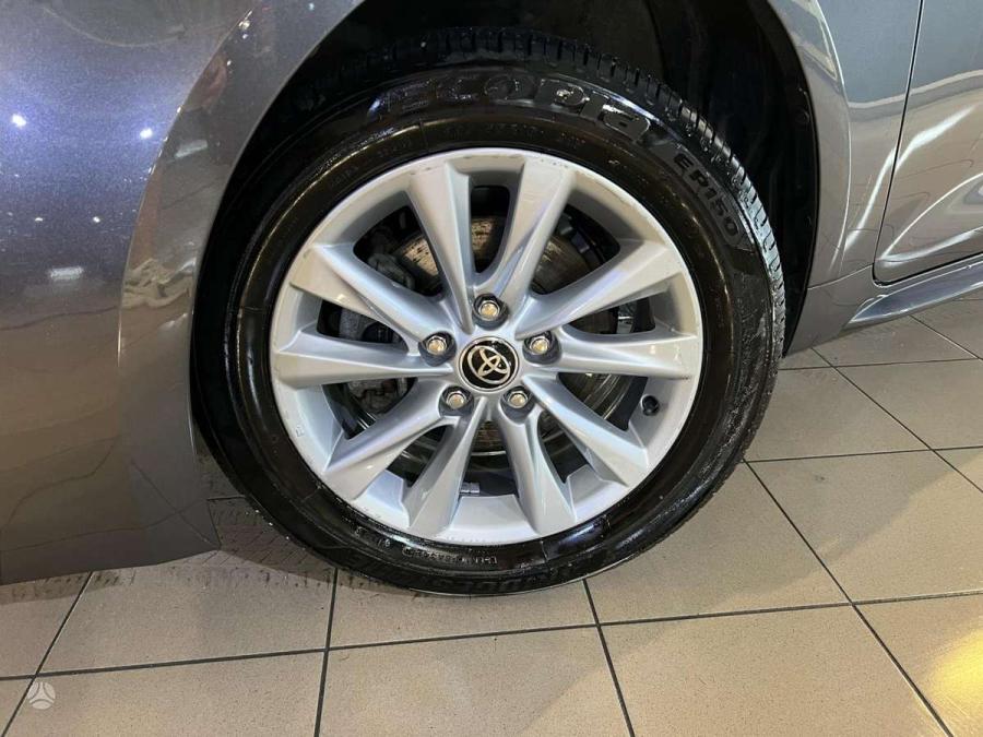 Pelēks Toyota Corolla 2025 Viļņa, ar dzinēja tilpumu 1.80 L un nobraukumu 38 tūkst. km par 23950 €, foto 25 vietnē AUTOMOTO.COM.LV