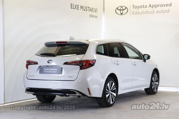 Pelēks Toyota Corolla 2025 Tallina, ar dzinēja tilpumu 1.80 L un nobraukumu 6 tūkst. km par 28900 €, foto 2 vietnē AUTOMOTO.COM.LV