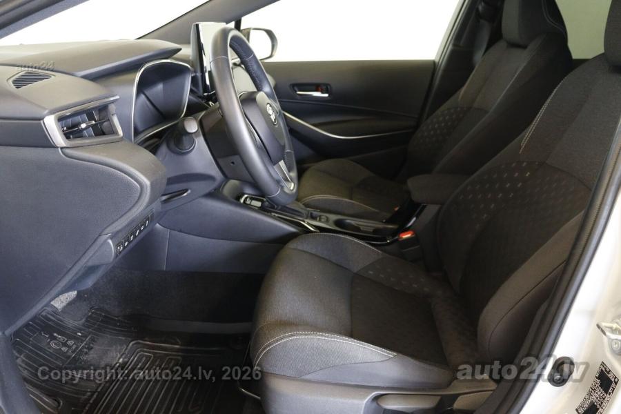 Pelēks Toyota Corolla 2025 Tallina, ar dzinēja tilpumu 1.80 L un nobraukumu 40 tūkst. km par 25990 €, foto 12 vietnē AUTOMOTO.COM.LV