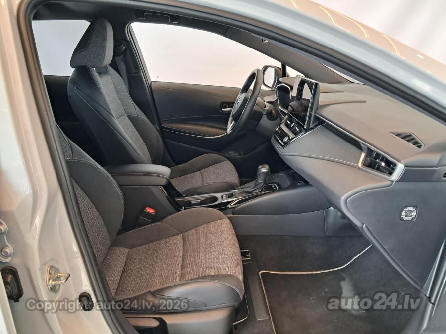 Pelēks Toyota Corolla 2025 Narva, ar dzinēja tilpumu 0.00 L un nobraukumu 13 tūkst. km par 29900 €, foto 11 vietnē AUTOMOTO.COM.LV