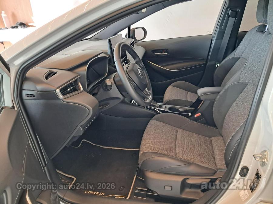 Pelēks Toyota Corolla 2025 Narva, ar dzinēja tilpumu 0.00 L un nobraukumu 13 tūkst. km par 29900 €, foto 12 vietnē AUTOMOTO.COM.LV