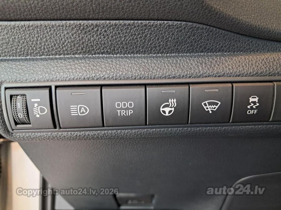 Pelēks Toyota Corolla 2025 Narva, ar dzinēja tilpumu 0.00 L un nobraukumu 13 tūkst. km par 29900 €, foto 17 vietnē AUTOMOTO.COM.LV
