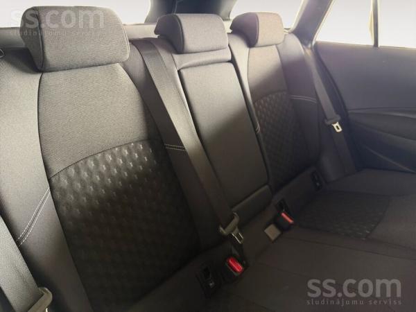Pelēks Toyota Corolla 2025 Rīga, ar dzinēja tilpumu 1.80 L un nobraukumu 36 tūkst. km par 23900 €, foto 8 vietnē AUTOMOTO.COM.LV