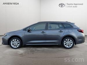 Pelēks Toyota Corolla 2025 Rīga, ar dzinēja tilpumu 1.80 L un nobraukumu 23 tūkst. km par 23900 €, foto 4 vietnē AUTOMOTO.COM.LV