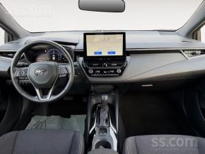 Pelēks Toyota Corolla 2025 Rīga, ar dzinēja tilpumu 1.80 L un nobraukumu 23 tūkst. km par 23900 €, foto 9 vietnē AUTOMOTO.COM.LV
