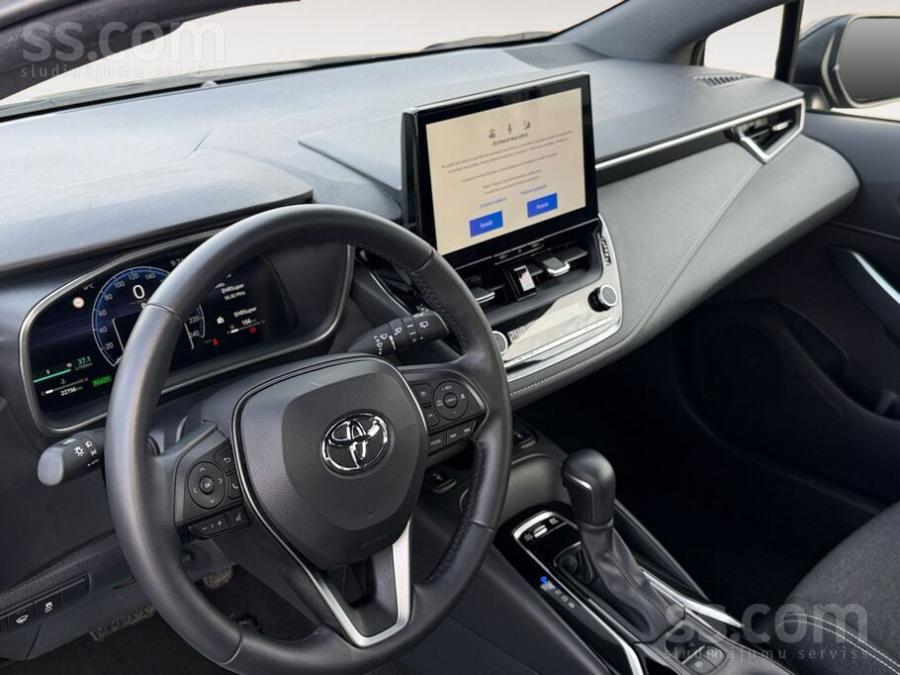 Pelēks Toyota Corolla 2025 Rīga, ar dzinēja tilpumu 1.80 L un nobraukumu 23 tūkst. km par 23900 €, foto 10 vietnē AUTOMOTO.COM.LV