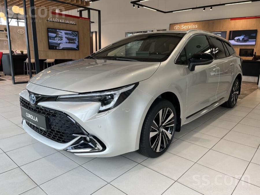 Grey Toyota Corolla 2026 in Ventspils, with an engine capacity of 1.80 L and mileage of 0 thousand km for 32500 €, photo 1 on AUTOMOTO.COM.LV