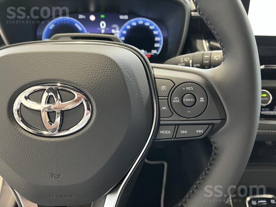 Grey Toyota Corolla 2026 in Ventspils, with an engine capacity of 1.80 L and mileage of 0 thousand km for 32500 €, photo 13 on AUTOMOTO.COM.LV