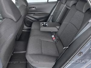 Pelēks Toyota Corolla 2026 Tallina, ar dzinēja tilpumu 1.80 L un nobraukumu 15 tūkst. km par 26990 €, foto 10 vietnē AUTOMOTO.COM.LV