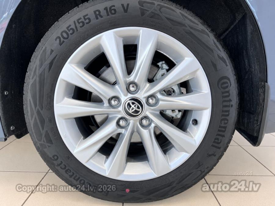 Pelēks Toyota Corolla 2026 Tallina, ar dzinēja tilpumu 1.80 L un nobraukumu 15 tūkst. km par 26990 €, foto 19 vietnē AUTOMOTO.COM.LV