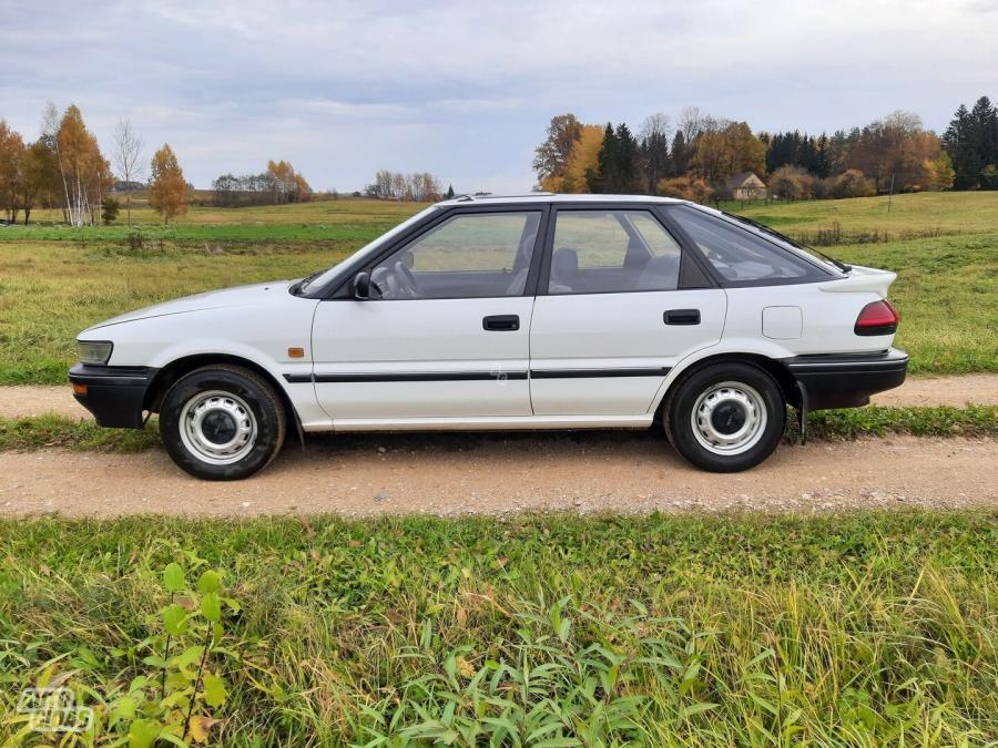 Toyota Corolla 1991 in Utena, with an engine capacity of 1.30 L and mileage of 119 thousand km for 3800 €, photo 5 on AUTOMOTO.COM.LV