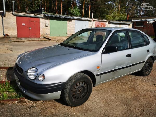 Toyota Corolla 1998 in Visaginas, with an engine capacity of 2.00 L and mileage of 263 thousand km for 500 €, photo 2 on AUTOMOTO.COM.LV