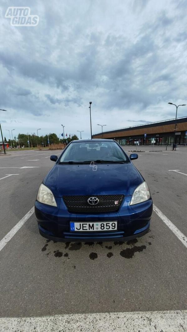 Toyota Corolla 2001 in Vilnius, with an engine capacity of 1.80 L and mileage of 294 thousand km for 2300 €, photo 1 on AUTOMOTO.COM.LV
