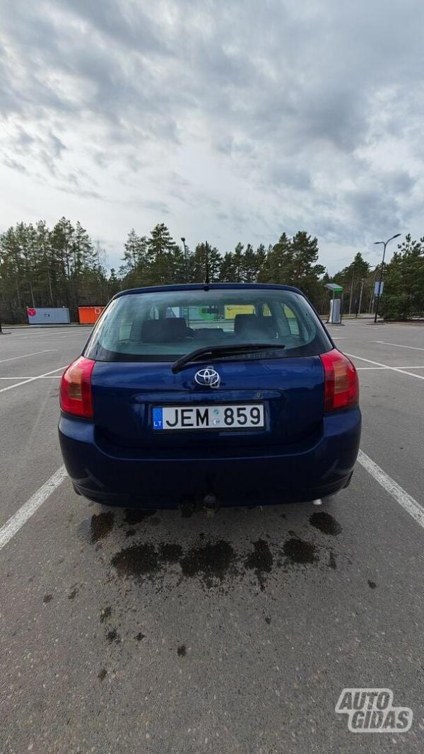 Toyota Corolla 2001 in Vilnius, with an engine capacity of 1.80 L and mileage of 294 thousand km for 2300 €, photo 3 on AUTOMOTO.COM.LV