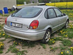 Toyota Corolla 2001 in Jurbarkas, with an engine capacity of 2.00 L and mileage of 241 thousand km for 1700 €, photo 5 on AUTOMOTO.COM.LV