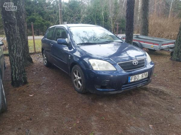 Toyota Corolla 2002 Viļņa, ar dzinēja tilpumu 2.00 L un nobraukumu 200 tūkst. km par 550 €, foto 1 vietnē AUTOMOTO.COM.LV