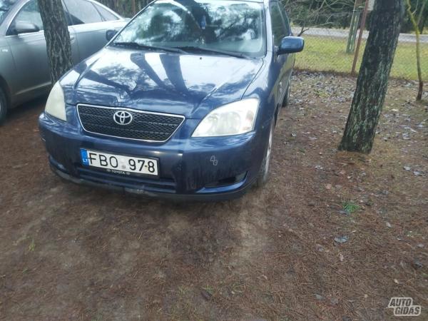 Toyota Corolla 2002 Viļņa, ar dzinēja tilpumu 2.00 L un nobraukumu 200 tūkst. km par 550 €, foto 3 vietnē AUTOMOTO.COM.LV