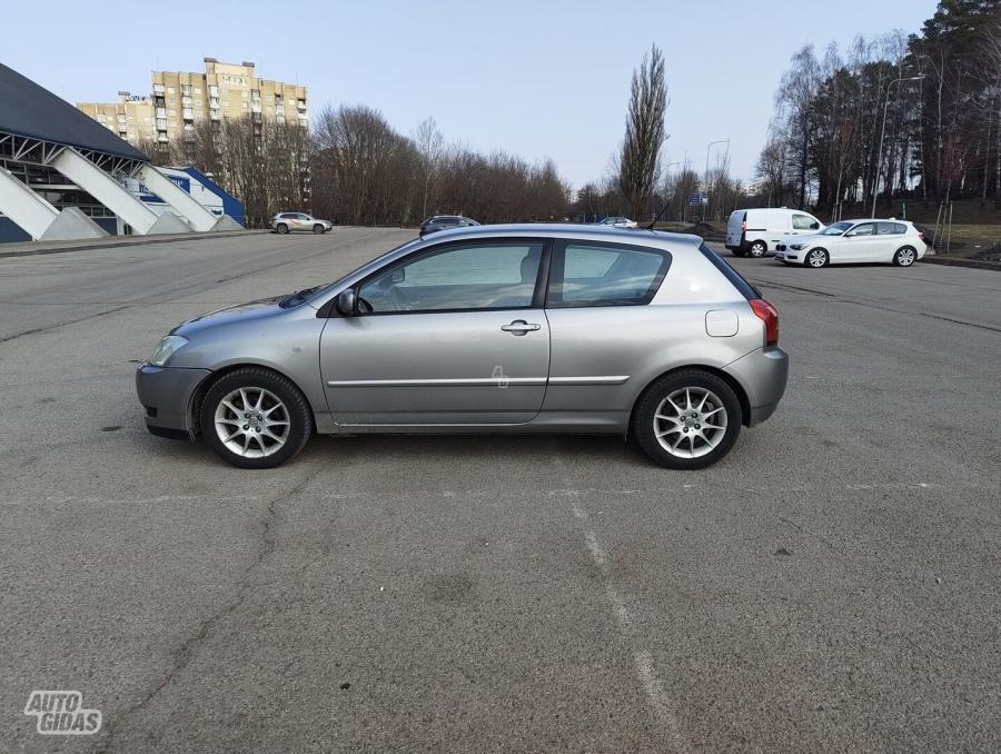 Toyota Corolla 2002 in Vilnius, with an engine capacity of 1.80 L and mileage of 223 thousand km for 2650 €, photo 2 on AUTOMOTO.COM.LV