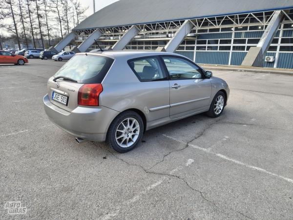 Toyota Corolla 2002 Viļņa, ar dzinēja tilpumu 1.80 L un nobraukumu 223 tūkst. km par 2650 €, foto 5 vietnē AUTOMOTO.COM.LV
