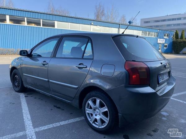 Toyota Corolla 2002 Viļņa, ar dzinēja tilpumu 2.00 L un nobraukumu 219 tūkst. km par 750 €, foto 3 vietnē AUTOMOTO.COM.LV