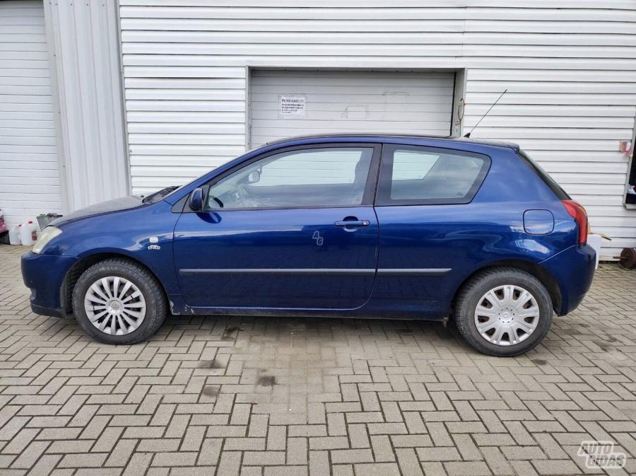 Toyota Corolla 2002 Bliūdžiai, ar dzinēja tilpumu 2.00 L un nobraukumu 214 tūkst. km par 1230 €, foto 4 vietnē AUTOMOTO.COM.LV