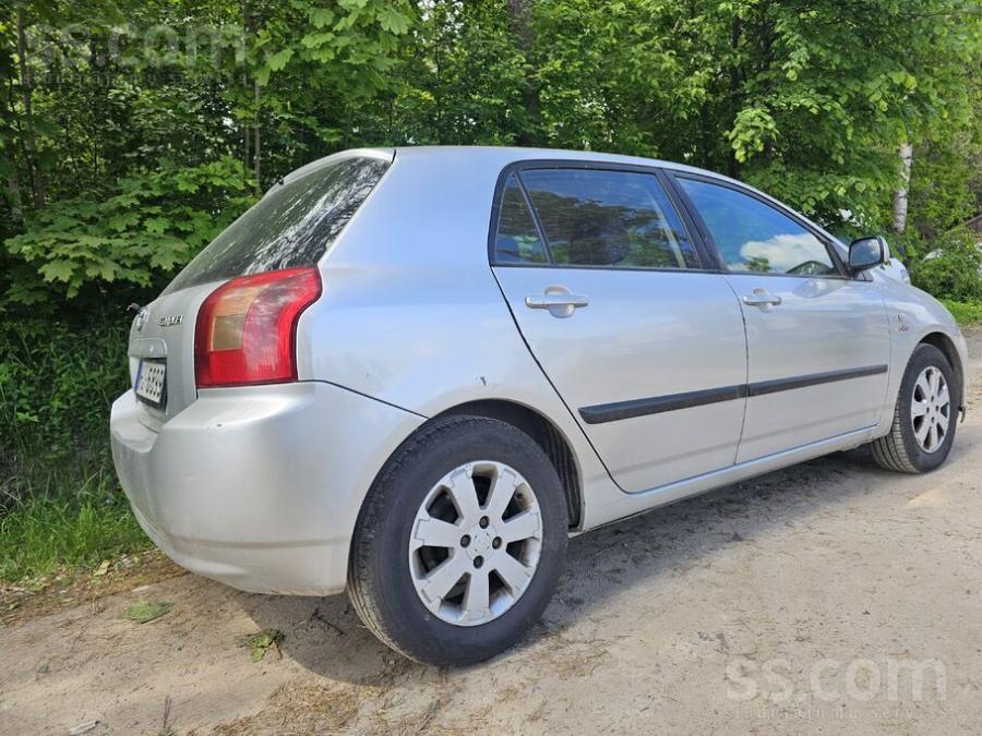 Toyota Corolla 2002 Rīga, ar dzinēja tilpumu 2.00 L un nobraukumu 346 tūkst. km par 750 €, foto 3 vietnē AUTOMOTO.COM.LV