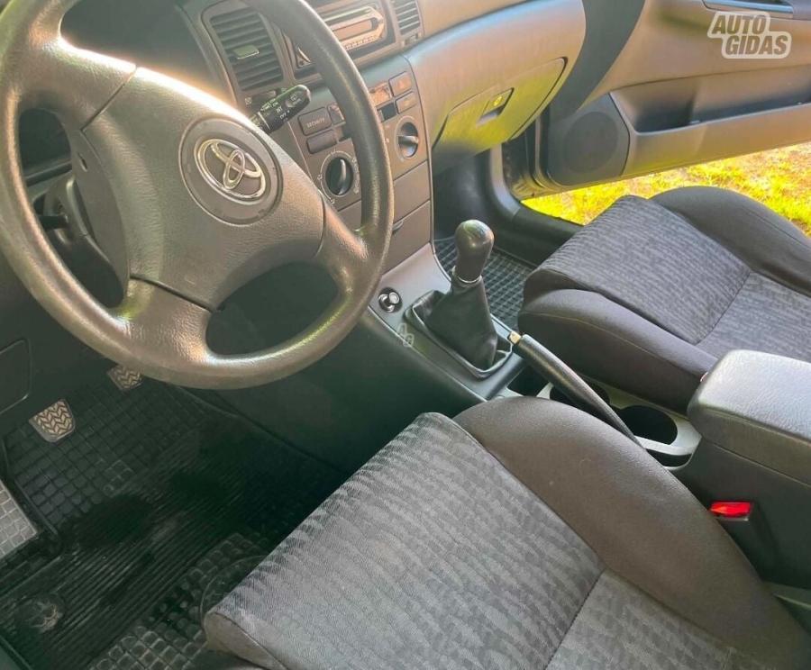 Toyota Corolla 2002 in Gargzdai, with an engine capacity of 1.40 L and mileage of 230 thousand km for 1300 €, photo 6 on AUTOMOTO.COM.LV