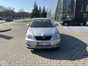Toyota Corolla 2003 in Klaipeda, with an engine capacity of 2.00 L and mileage of 250 thousand km for 999 €, photo 3 on AUTOMOTO.COM.LV