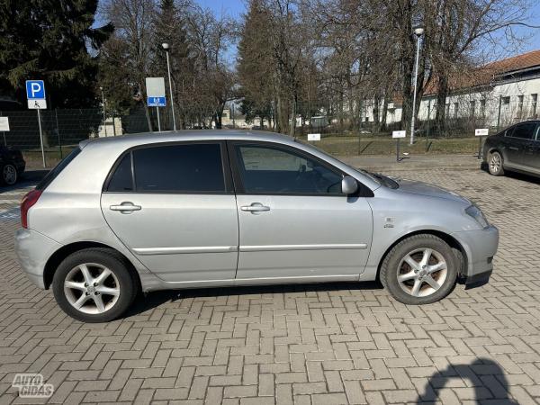 Тойота Королла 2003 в Клайпеда, объемом двигателя 2.00 л и пробегом 250 тыс. км за 999 €, фото 4 на AUTOMOTO.COM.LV