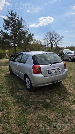 Toyota Corolla 2003 in Dobele, with an engine capacity of 2.00 L and mileage of 343 thousand km for 1450 €, photo 5 on AUTOMOTO.COM.LV
