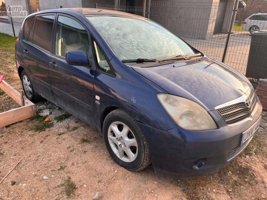 Toyota Corolla 2003 Alīta, ar dzinēja tilpumu 2.00 L un nobraukumu 333 tūkst. km par 350 €, foto 1 vietnē AUTOMOTO.COM.LV