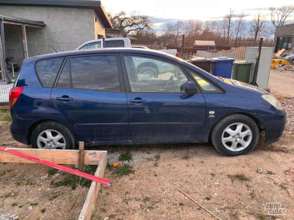 Toyota Corolla 2003 Alīta, ar dzinēja tilpumu 2.00 L un nobraukumu 333 tūkst. km par 350 €, foto 4 vietnē AUTOMOTO.COM.LV