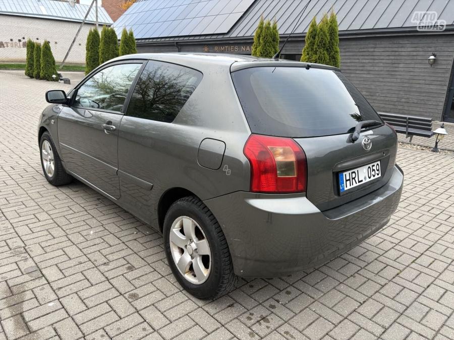 Toyota Corolla 2003 in Vilnius, with an engine capacity of 2.00 L and mileage of 324 thousand km for 1150 €, photo 3 on AUTOMOTO.COM.LV