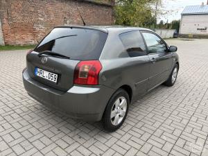 Toyota Corolla 2003 in Vilnius, with an engine capacity of 2.00 L and mileage of 324 thousand km for 1150 €, photo 5 on AUTOMOTO.COM.LV