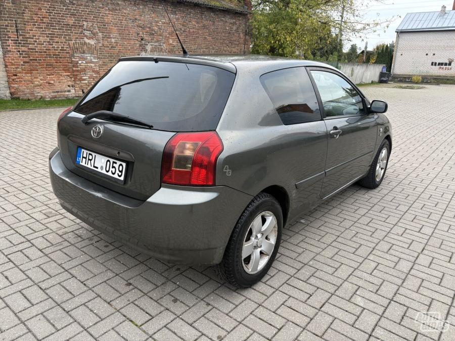 Toyota Corolla 2003 in Vilnius, with an engine capacity of 2.00 L and mileage of 324 thousand km for 1150 €, photo 5 on AUTOMOTO.COM.LV