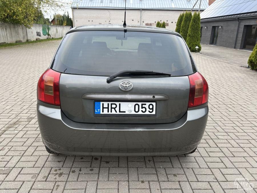 Toyota Corolla 2003 in Vilnius, with an engine capacity of 2.00 L and mileage of 324 thousand km for 1150 €, photo 11 on AUTOMOTO.COM.LV